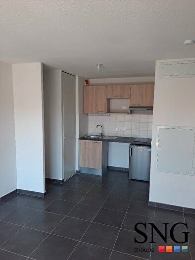 Appartement à louer - Legue-Pous du Plan, Carpentras - 2 pièces - 1 chambre
