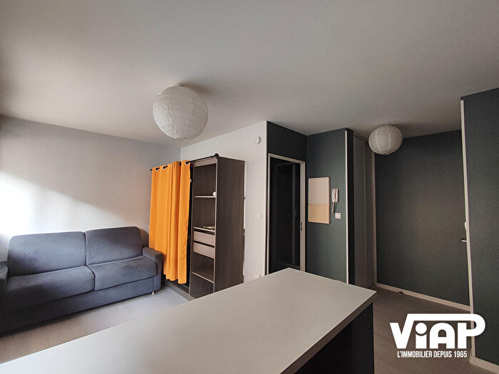 Appartement à louer - Limoges, Centre-ville, Hôtel de Ville, Emailleurs - 1 pièce