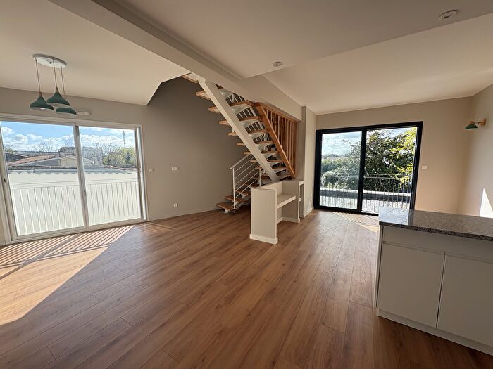 Appartement à louer - Talence, Centre-ville, Université, Lycée - 4 pièces - 3 chambres