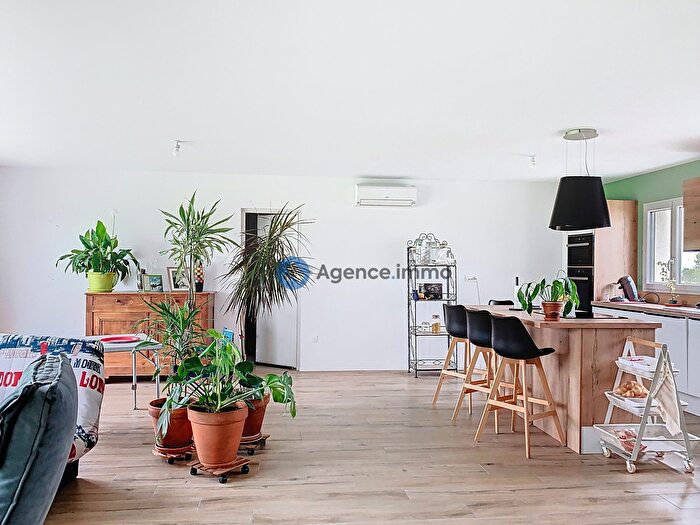 Maison à vendre - Château-la-Vallière - 3 pièces - 2 chambres