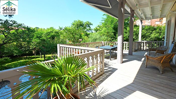 Maison à vendre - Arcachon, Pereire - 10 pièces - 6 chambres