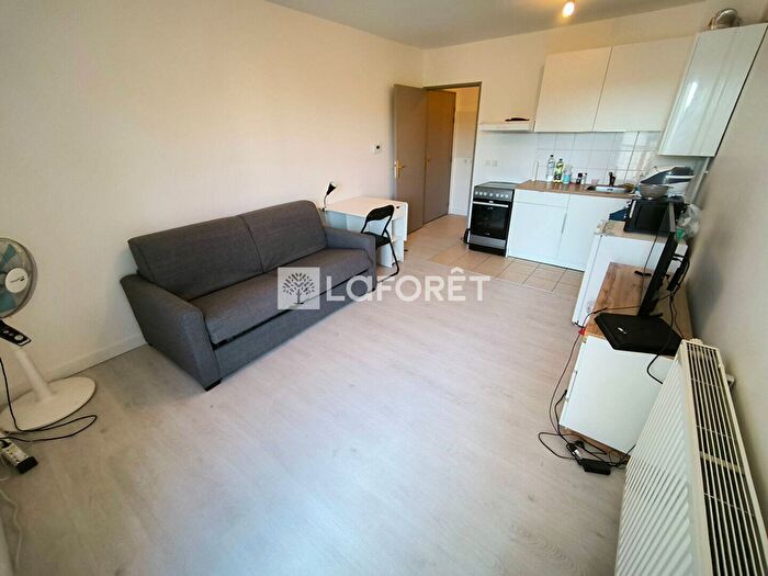 Appartement à louer - Gare, Mantes-la-Jolie - 1 pièce