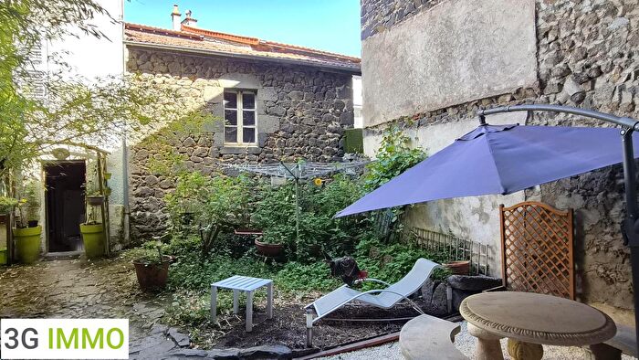 Pontgibaud : Maison 5 pièces à vendre