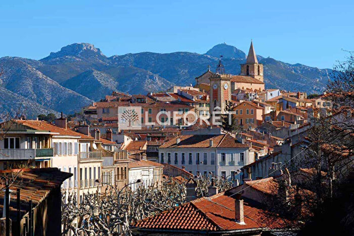 Appartement à vendre - Aubagne, Centre-ville, Beaumond - 2 pièces - 1 chambre