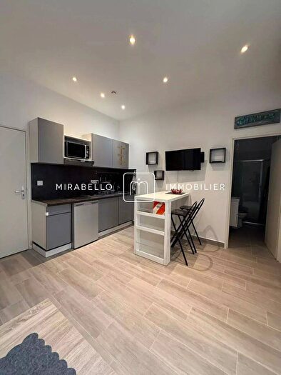 Appartement à louer - Madeleine, Nice - 1 pièce