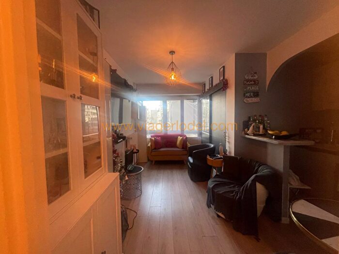 Appartement à vendre - Paris e , Belleville, Saint-Maur - 2 pièces - 1 chambre