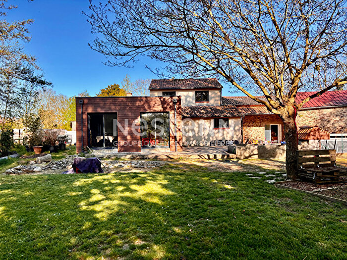 Maison à vendre - Valanjou - 9 pièces - 5 chambres