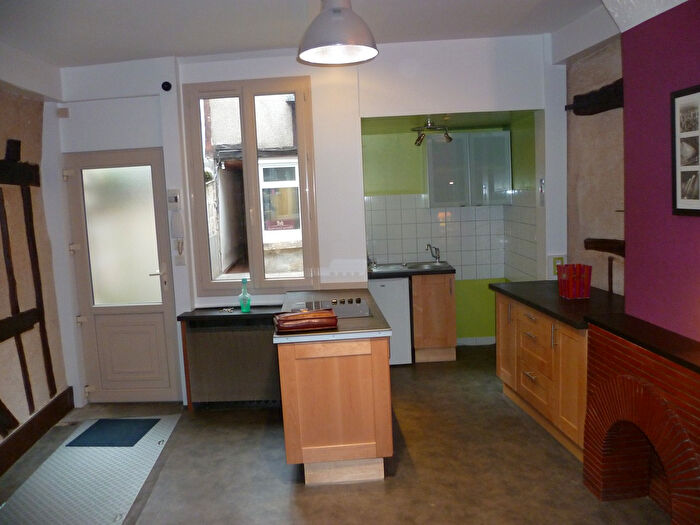 Maisons à vendre et appartements à louer - 3