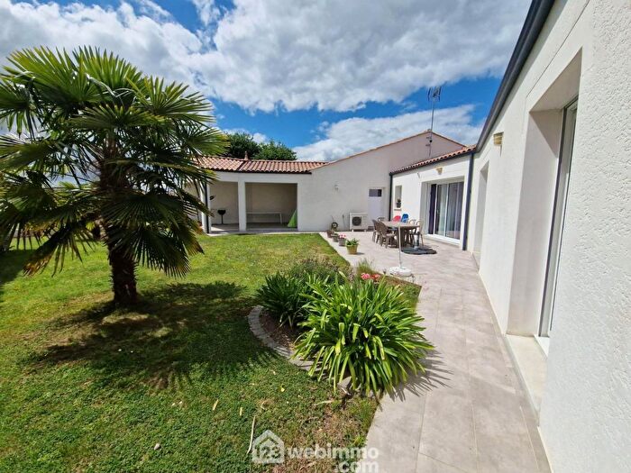 Maison 5 pièces à vendre à Moutiers-les-Mauxfaits