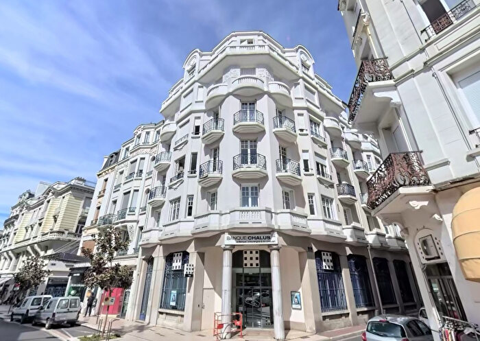 Appartement à vendre - Vichy, Coeur de Ville - 6 pièces - 4 chambres