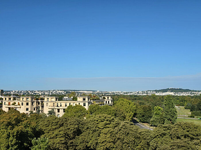Appartement à louer - Paris e , Muette-Nord, Trocadéro - 6 pièces - 4 chambres