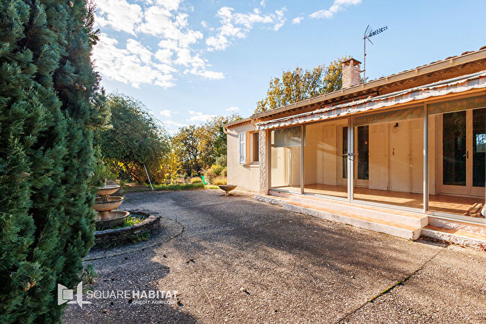 Maison à vendre - Robion - 5 pièces - 3 chambres