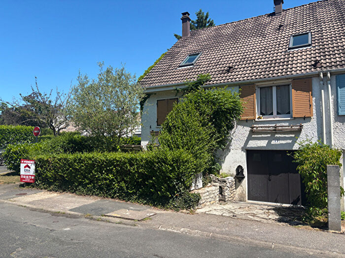 Maison 6 pièces à Cesson, à vendre