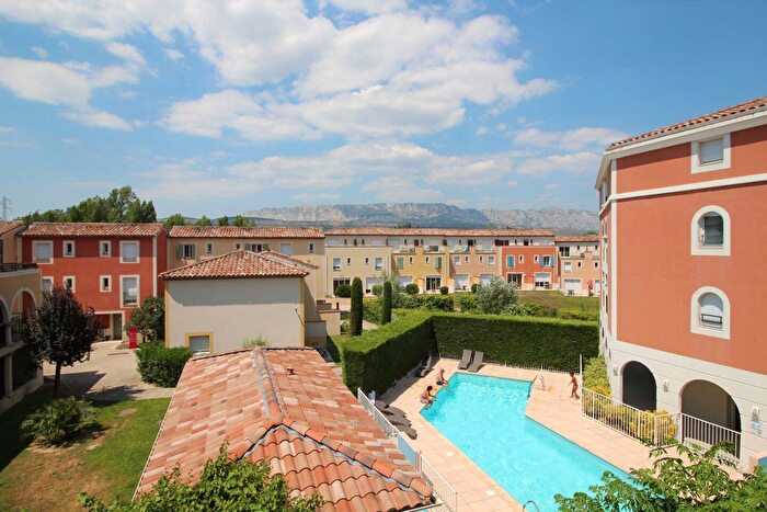 Appartement à louer - Rousset - 3 pièces - 2 chambres