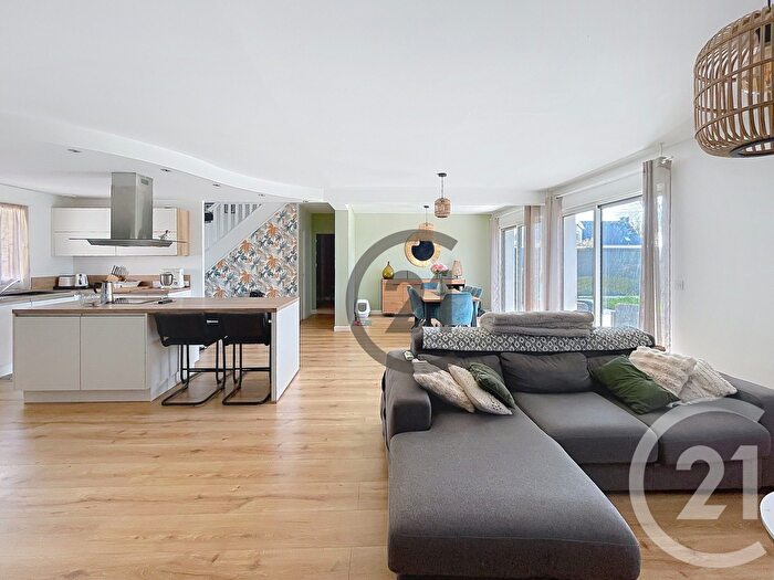 Maison à vendre - Saint-Lyphard - 5 pièces - 4 chambres