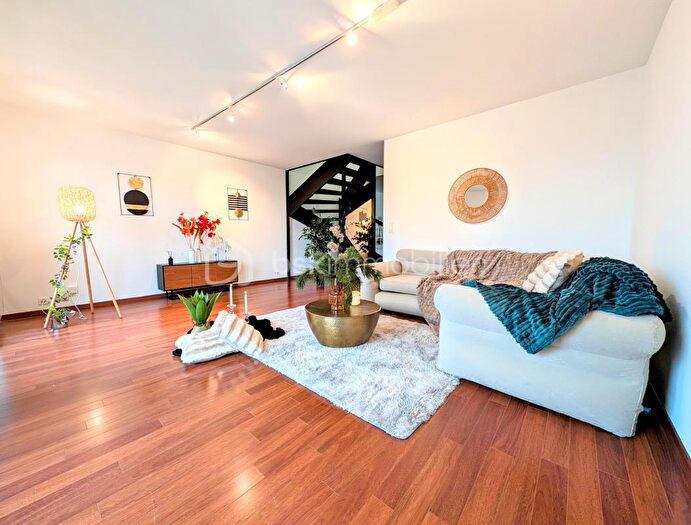 Appartement à vendre - Reims, Centre-ville - 6 pièces - 4 chambres