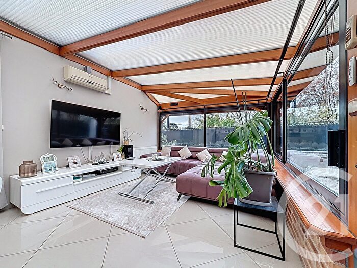 Maison à vendre - Montfermeil, Centre-ville - 5 pièces - 4 chambres