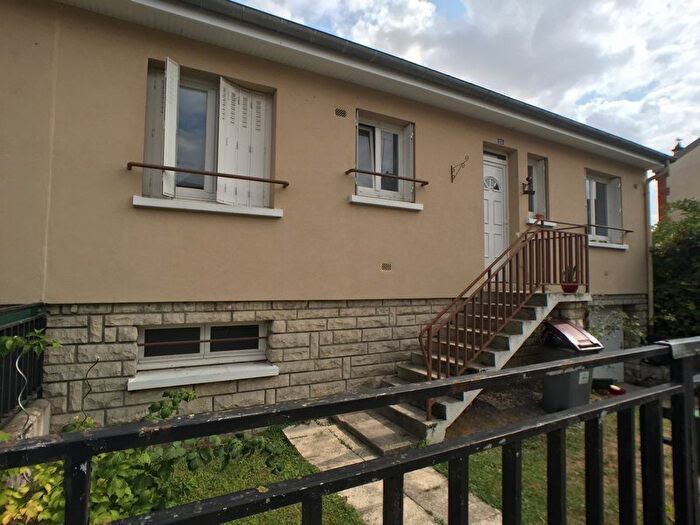 Maison à louer - Beine-Nauroy - 6 pièces - 4 chambres