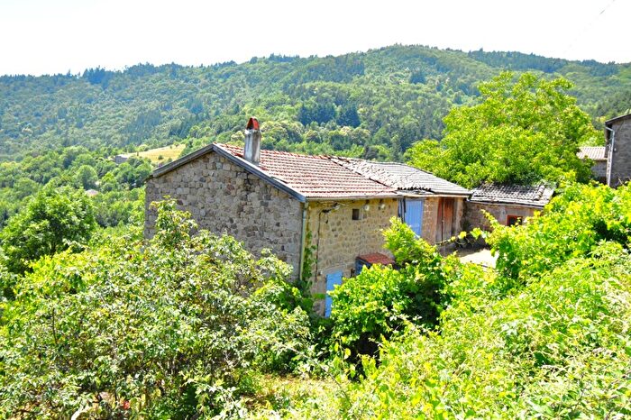 Maison 4 pièces à Saint-Martin-de-Valamas, à vendre