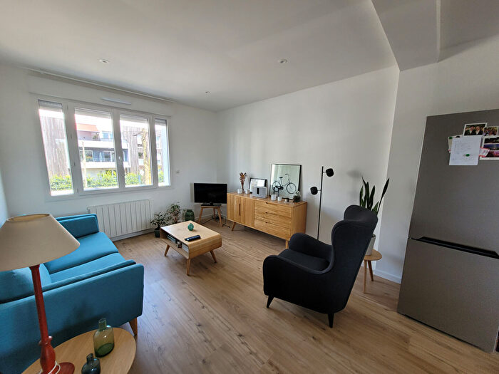 Appartement à louer - Vannes, Centre-ville, Le Port - 4 pièces - 3 chambres