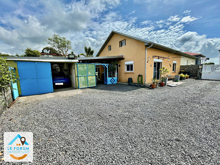 Maison à vendre - Saint-Joseph - 4 pièces - 3 chambres