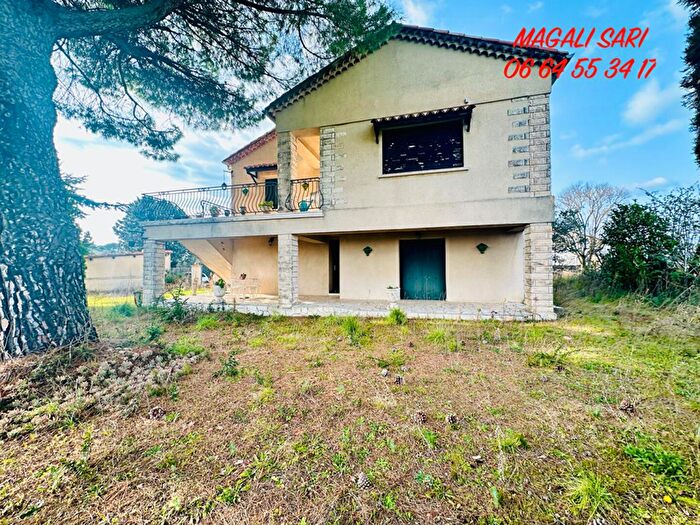 Maison à vendre - Saint-Privat-des-Vieux - 9 pièces - 5 chambres