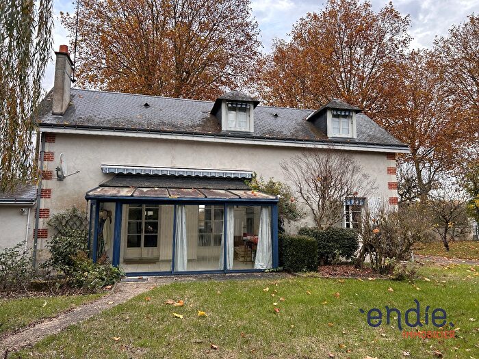 Maison à vendre - Perrusson - 8 pièces - 5 chambres