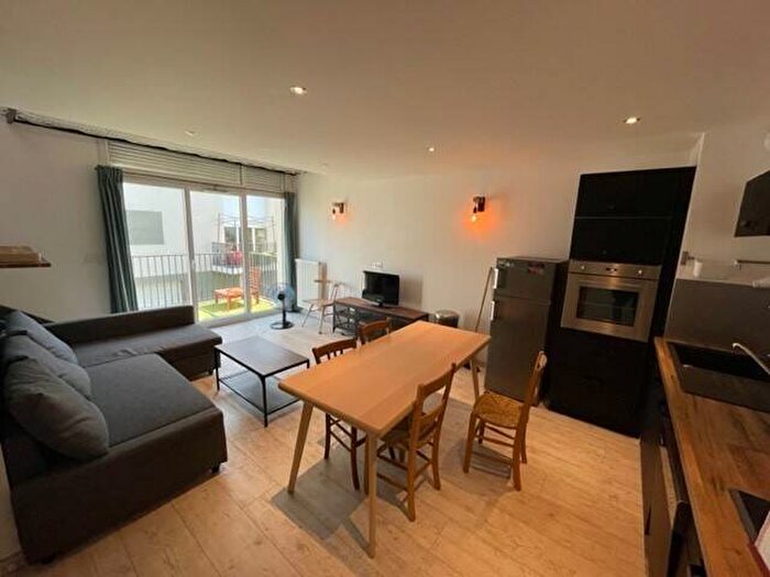 Appartement à louer - Berliet-Gare-Garibaldi, Saint-Priest - 2 pièces - 1 chambre