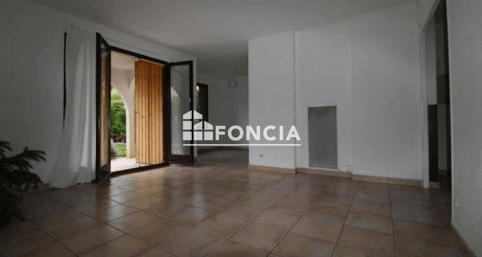 Centre, Varces-Allières-et-Risset : Appartement 3 pièces à louer