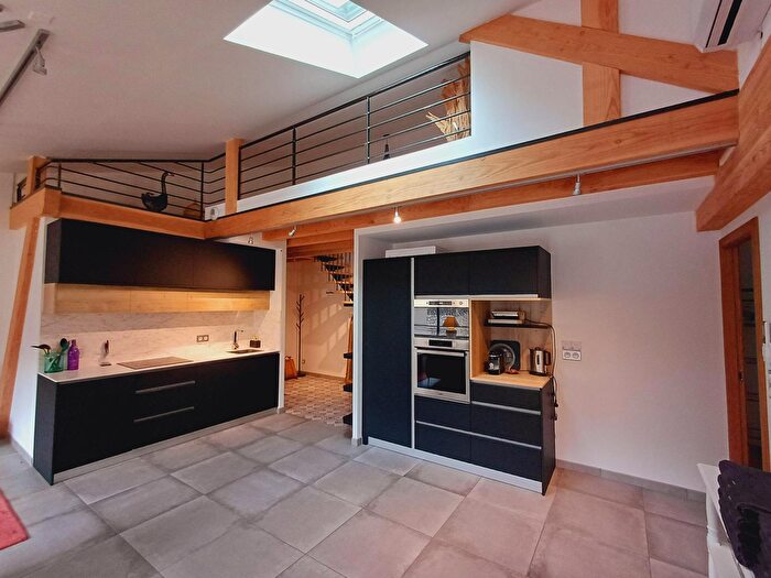 Appartement à louer - Millau, Jean Jaurès - 4 pièces - 3 chambres