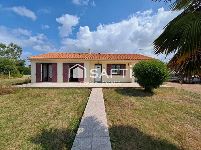 Maison à vendre - Saint-Denis-du-Payré - 5 pièces - 3 chambres