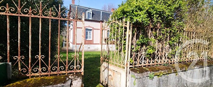 Maison à vendre - Montreuillon - 5 pièces - 4 chambres