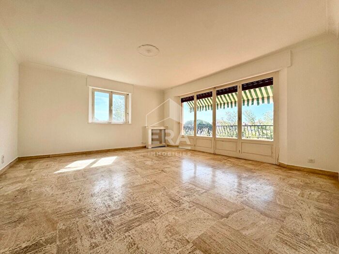 Croix des Gardes, Cannes : Appartement 3 pièces à louer