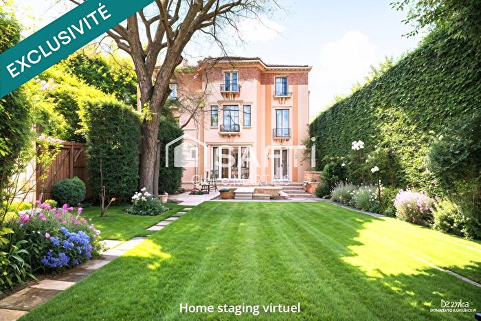 Maison à vendre - Montrouge, Haut-Mesnil Grand Sud - 9 pièces - 7 chambres