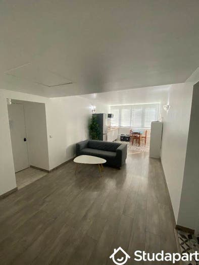 Cimetiere, Créteil : Appartement 1 pièce à louer