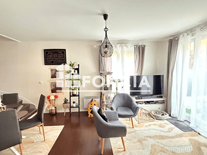 Appartement à vendre - Bussy-Saint-Georges, Clos, Tillet, Génitoy, Golf - 3 pièces - 2 chambres