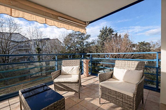 Appartement à louer - Lyon ème - 3 pièces - 2 chambres