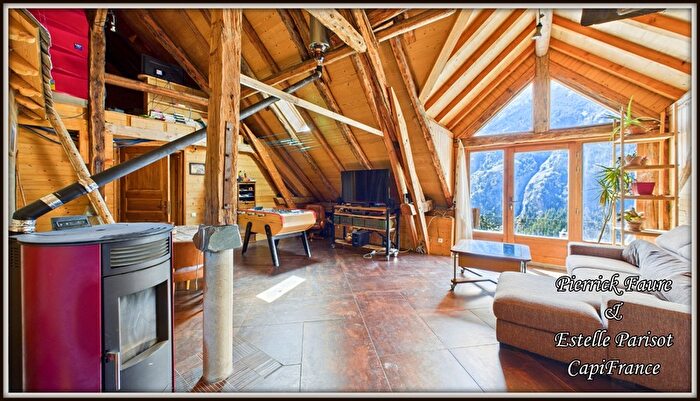 Maison à vendre - Villar-dArêne - 8 pièces - 6 chambres