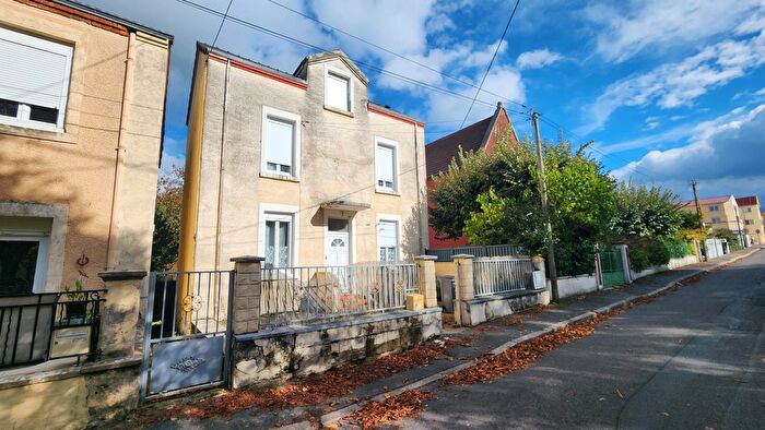 Maison à vendre - Montceau-les-Mines, Bellevue - 4 pièces - 3 chambres