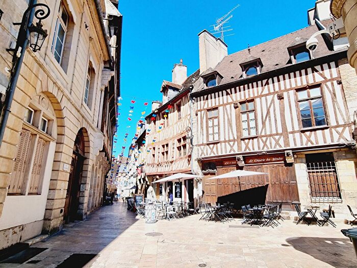Appartement à louer - Cordeliers, Dijon - 2 pièces - 2 chambres
