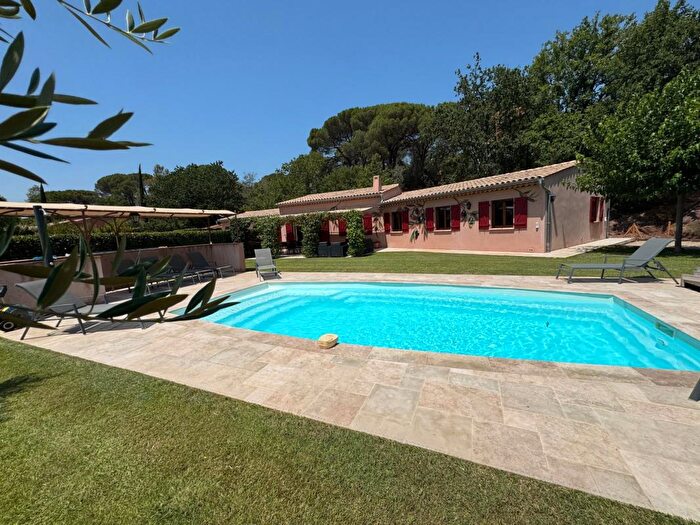 Vidauban : Maison 5 pièces à vendre
