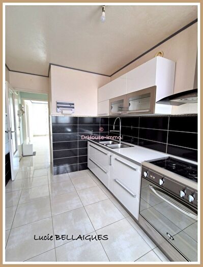 Appartement à vendre - La Chapelle-Saint-Luc, Chantereigne, Montvilliers - 4 pièces - 3 chambres