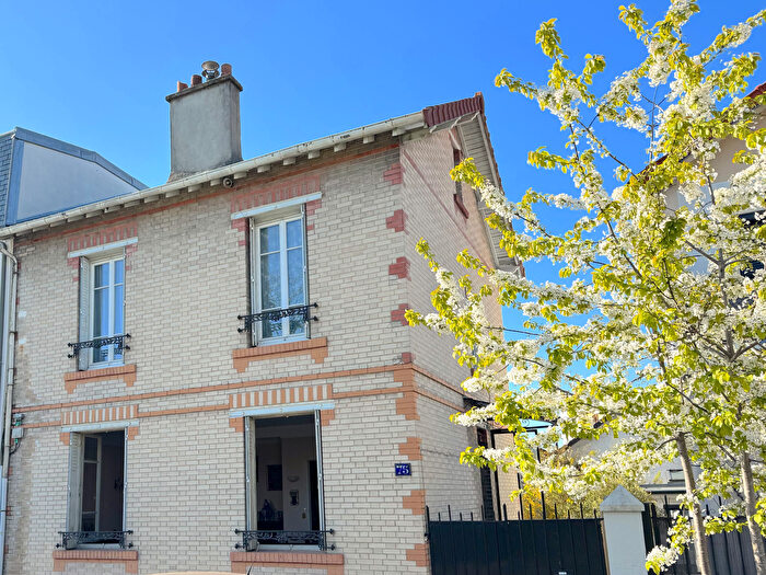 Maison 6 pièces à vendre à Bois-Colombes, Jean Mermoz