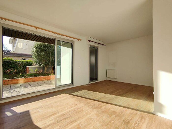 Forêt, Saint-Germain-en-Laye : Appartement 3 pièces à louer