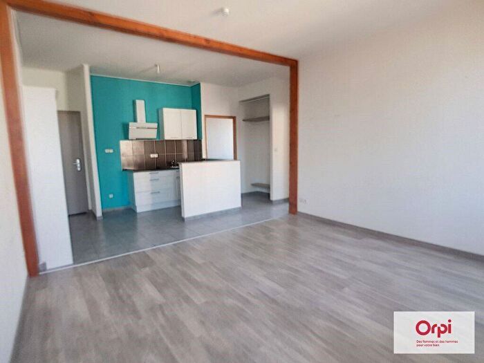 Appartement à louer - Cité Bretonnie-Chatelet-Favieres-Conches, Montluçon - 3 pièces - 2 chambres