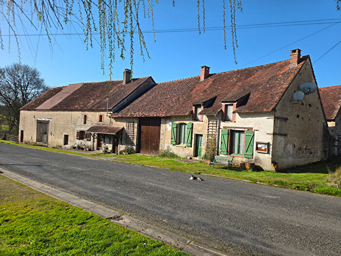 Maison à vendre - Lussac-les-Églises - 6 pièces - 3 chambres