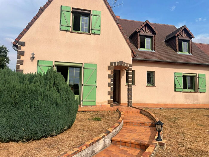 La Bazoche-Gouet : Maison 5 pièces à vendre