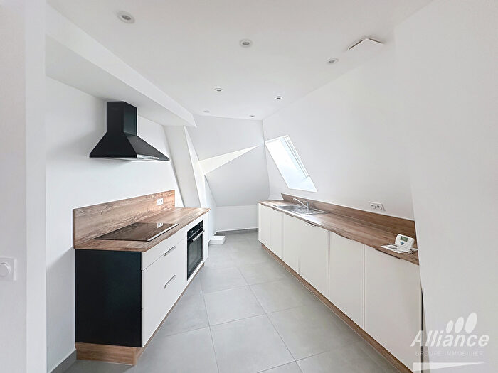 Appartement à louer - Belfort, Centre-ville, Fb de Montbéliard - 3 pièces - 2 chambres