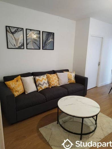 Les Cinéastes, Épinay-sous-Sénart : Appartement 1 pièce à louer