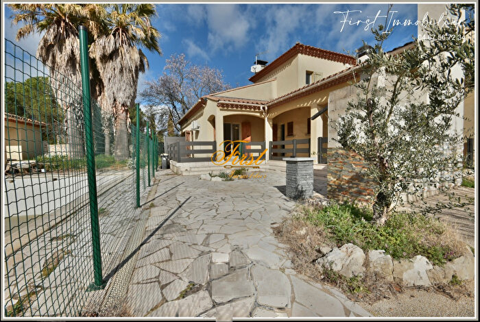 Maison à vendre - Saussines - 5 pièces - 4 chambres